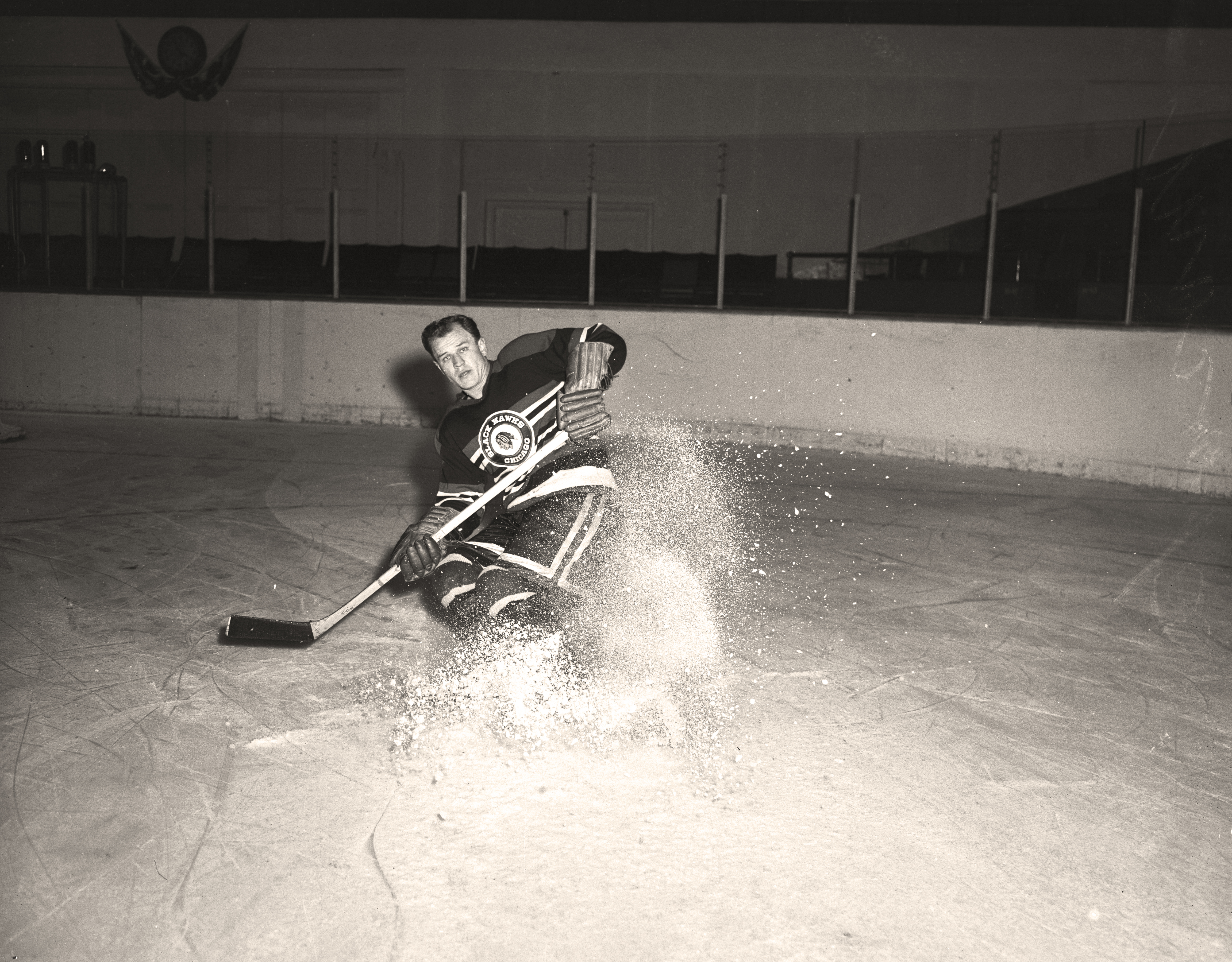 Lightning in a Beer Bottle: The Night Billy Mosienko Made Hockey ...