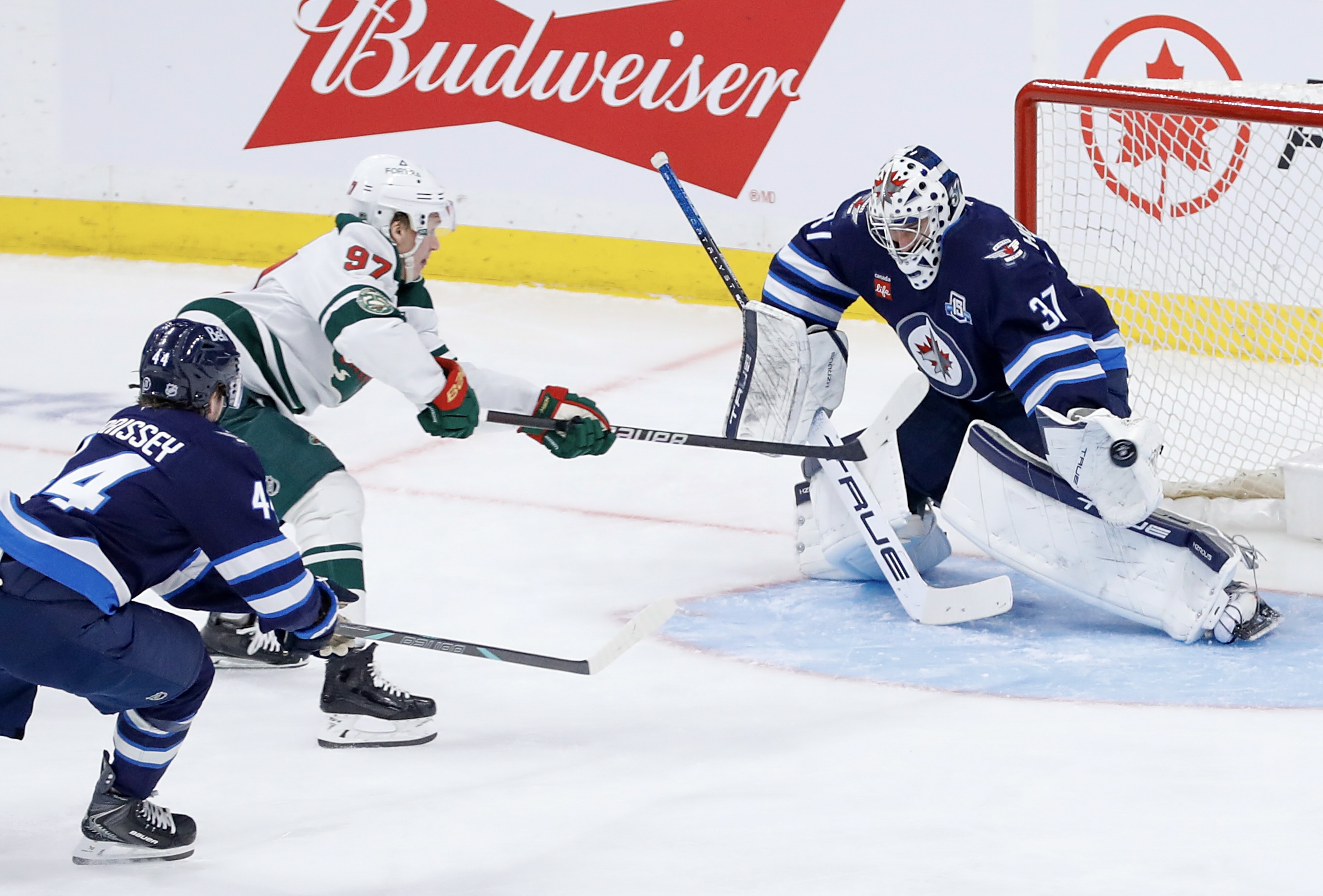 Jets Snatch Defeat from the Hands of Victory, Falling 4-3 to Minnesota ...