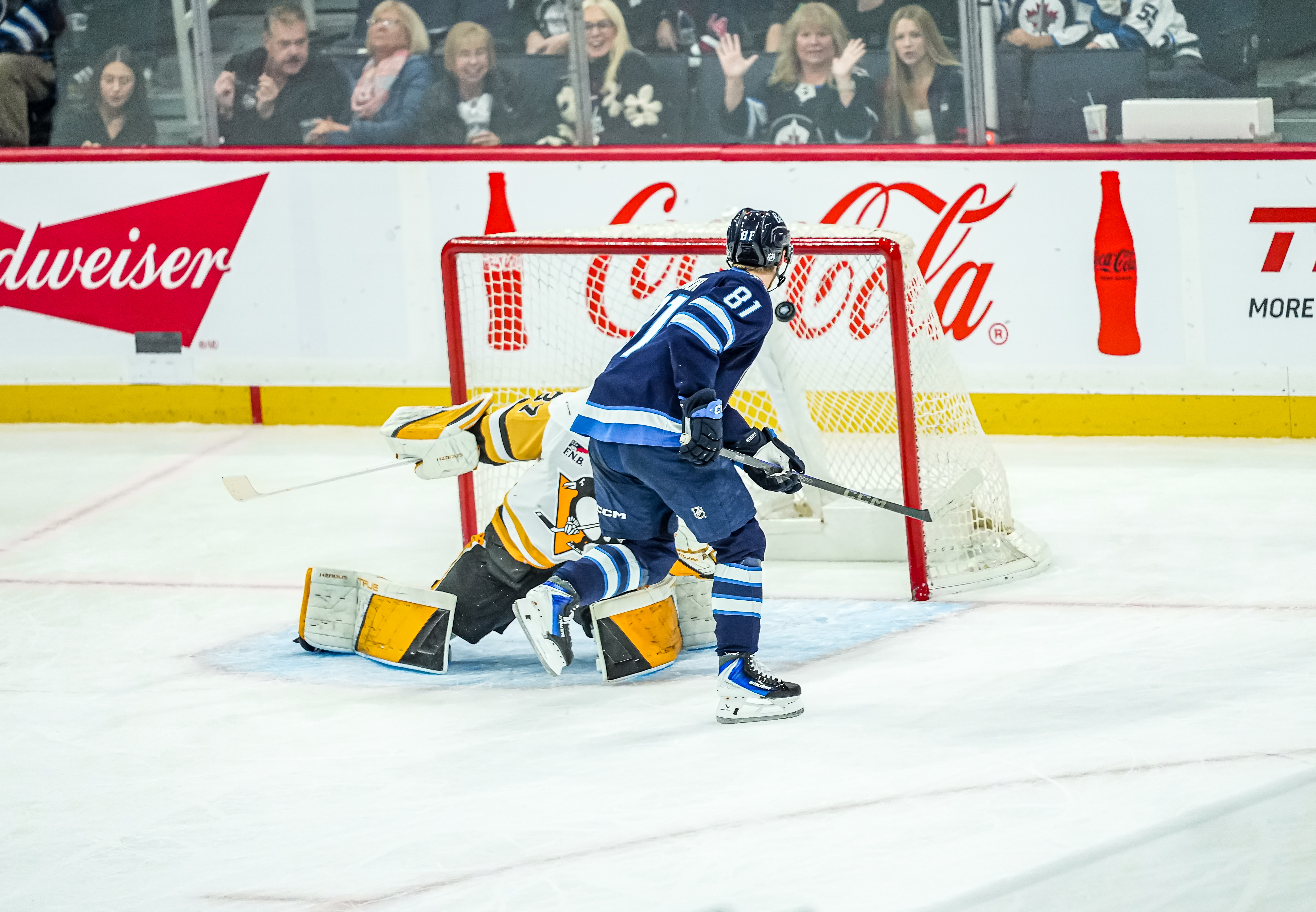 Connor scores twice and Comrie gets the win as Winnipeg whips ...